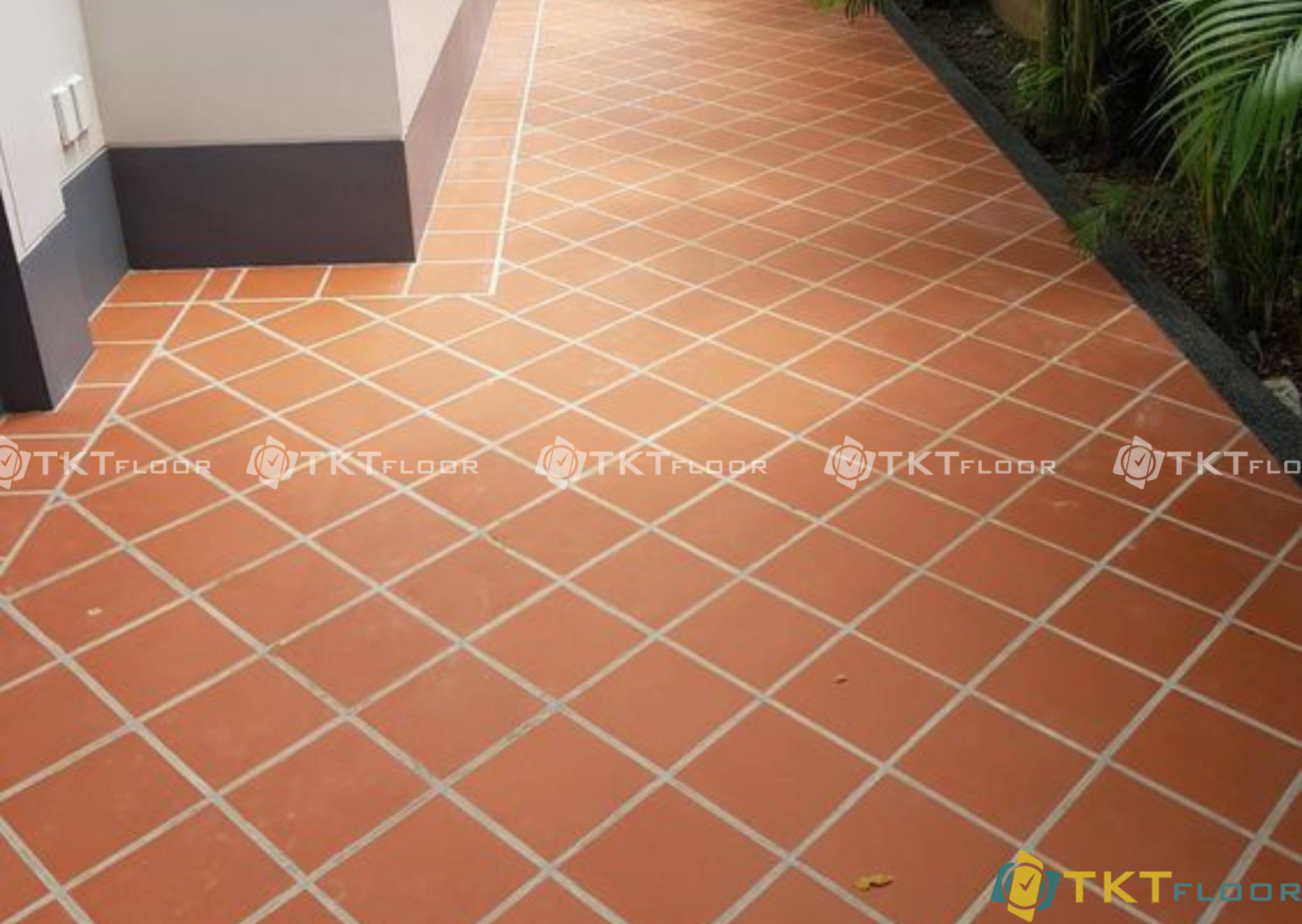 DỊCH VỤ VỆ SINH SÀN ĐÓN TẾT 2025 - TKT Floor